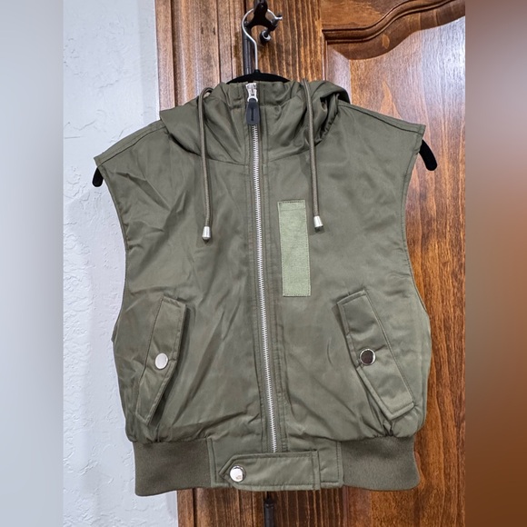 Zara | Jackets & Coats | Zara Green Tactical Vest With Adjustable Hood ...